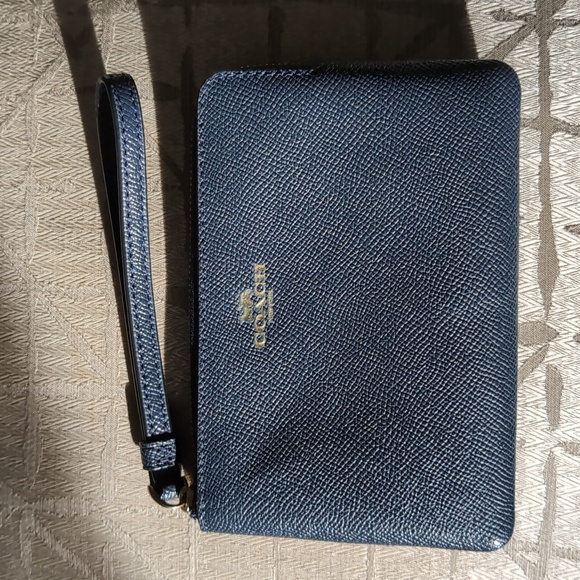 Coach | Bags | Coach Navy Corner Zip Wristlet Like New Euc No Call Outs ...